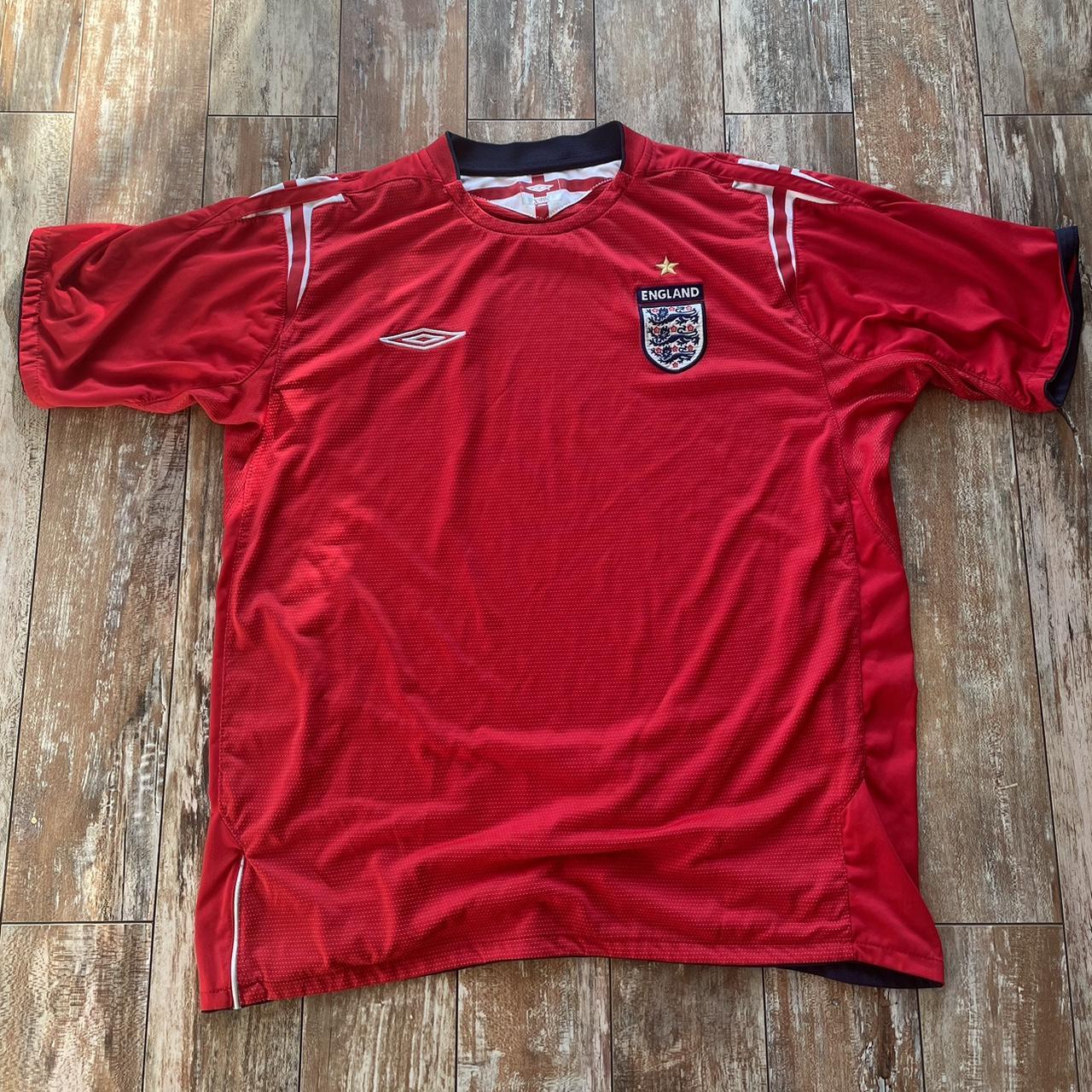 England 2004-2006 home kit 🏴󠁧󠁢󠁥󠁮󠁧󠁿 Perfect condition... - Depop