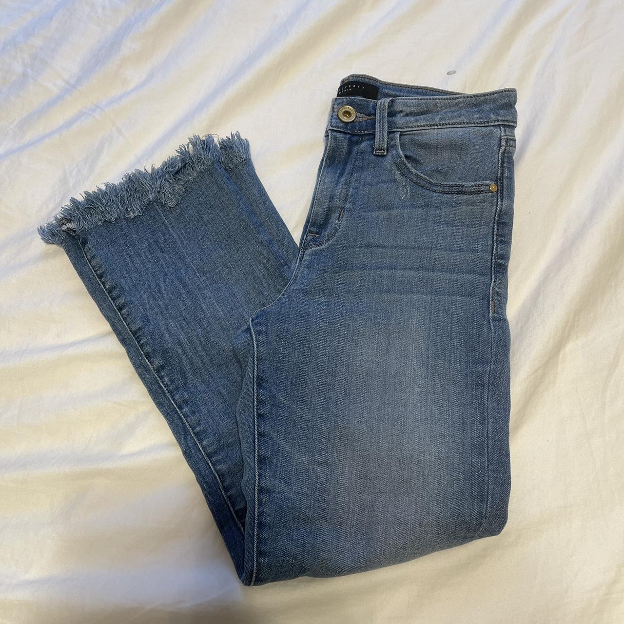 Super cute and comfy high wasted skinny jeans. The... - Depop