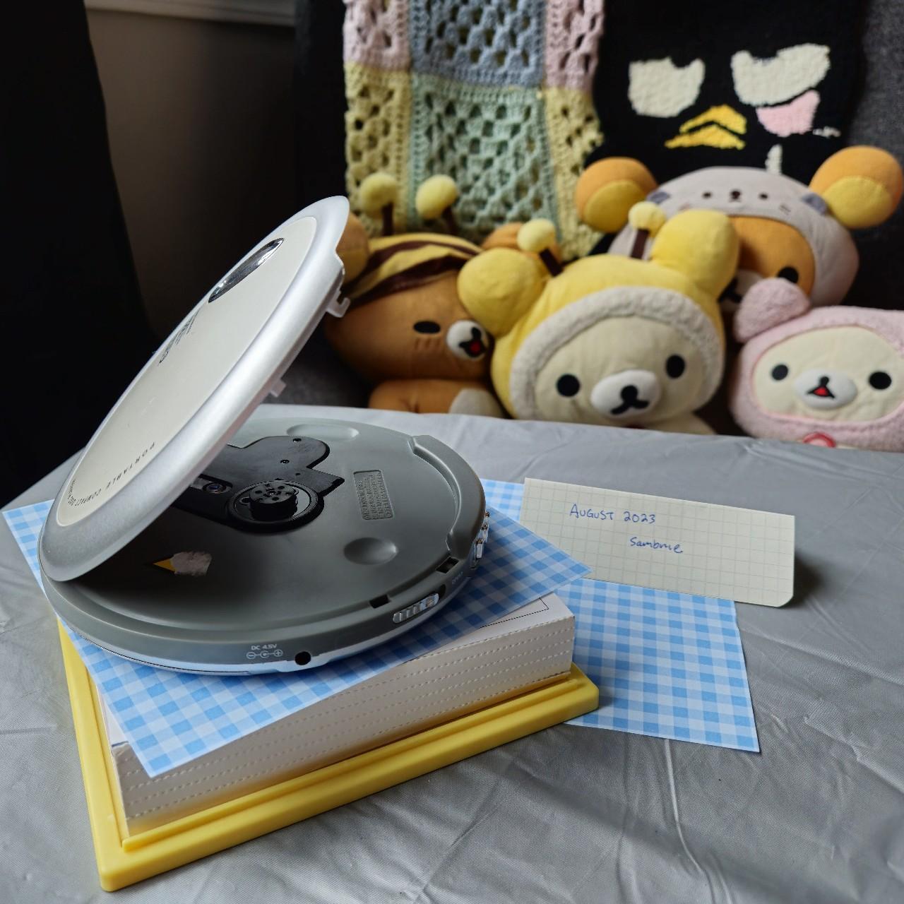 Curtis Compact disc player - 2000s CD player in... - Depop