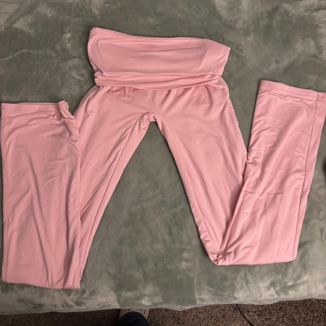 Fold Over Low rise Pink Leggings!🎀💞 Size: S #pink... | Depop