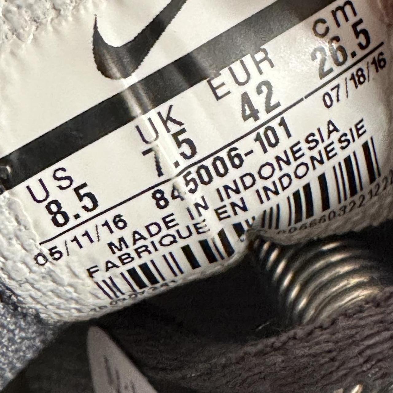 Nike tns grey jacquard U7.5/us8.5/eu42 Style... - Depop