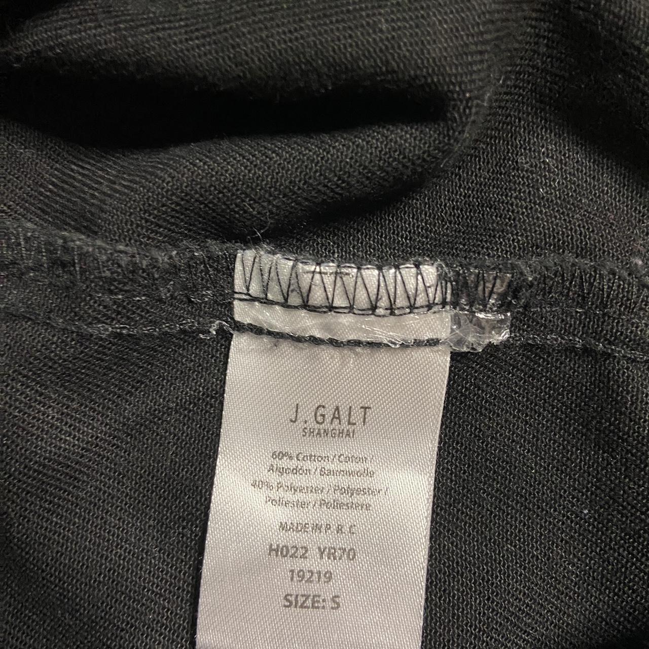 super cute basic black mini skit with two front... - Depop