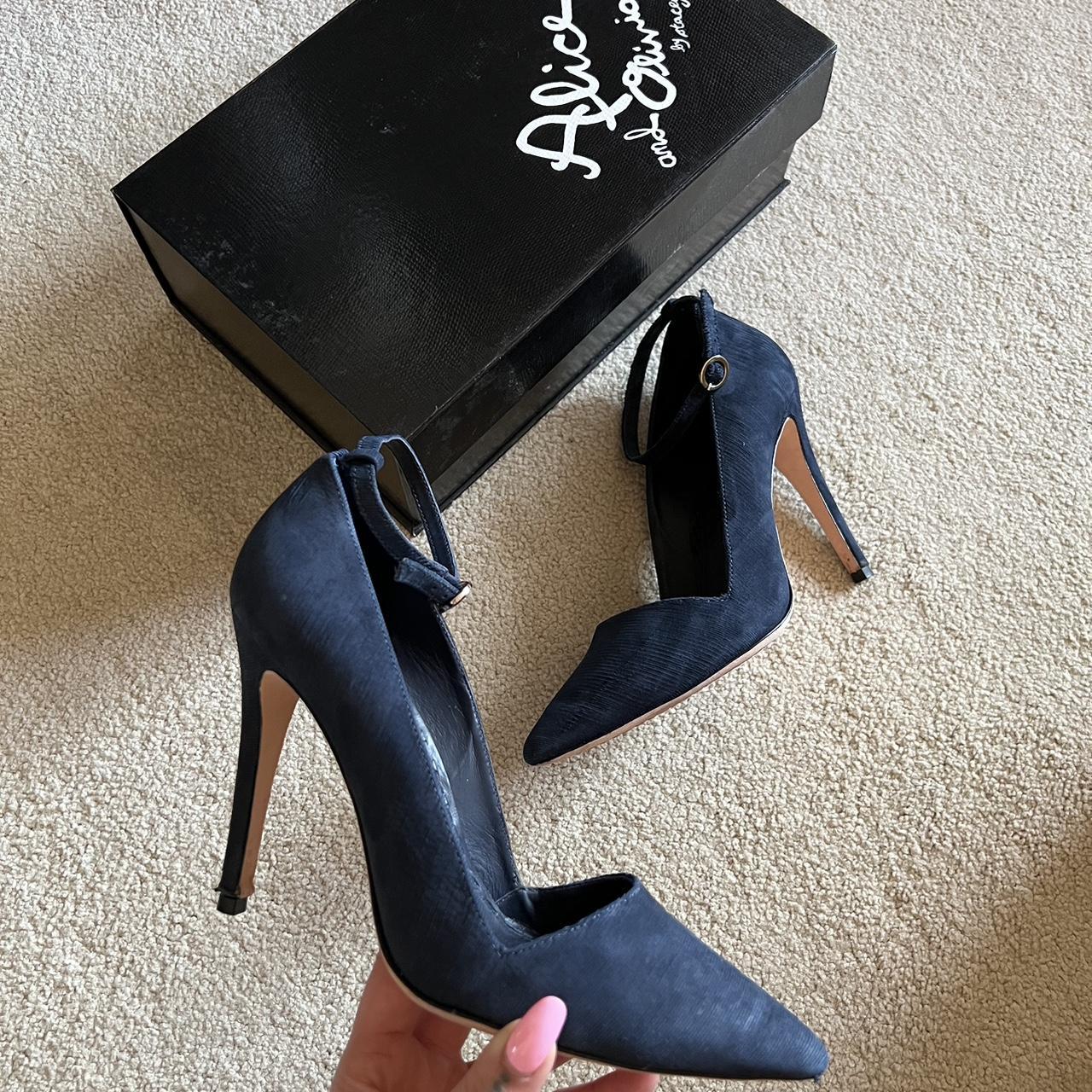 alice + olivia Women's Navy Courts | Depop