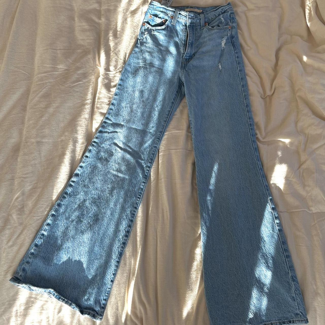 Levi’s Ribcage Bell jeans. Super cute jeans, only... - Depop