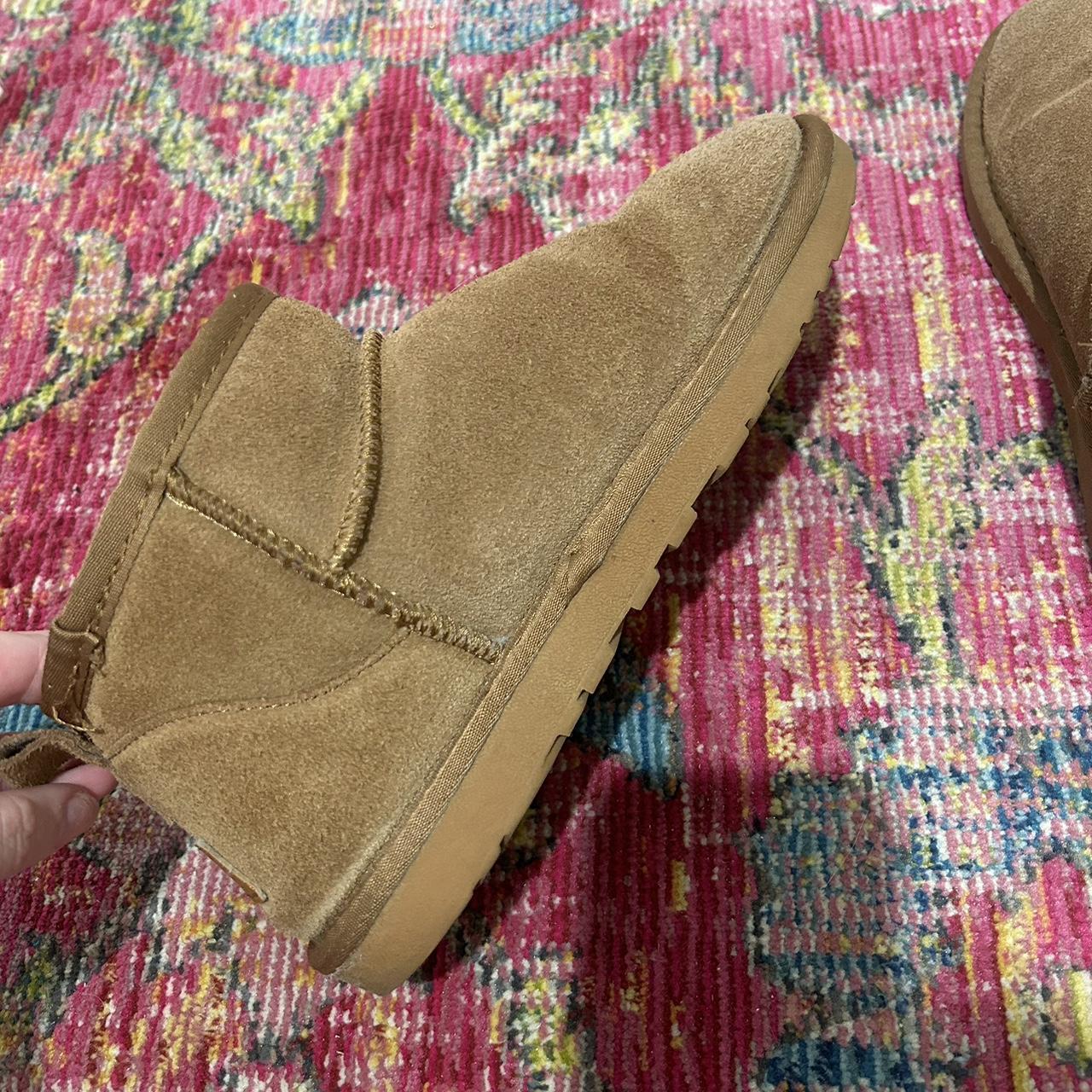 Ugg minis N0T RE@L, THESE ARE DU.PES. - Depop