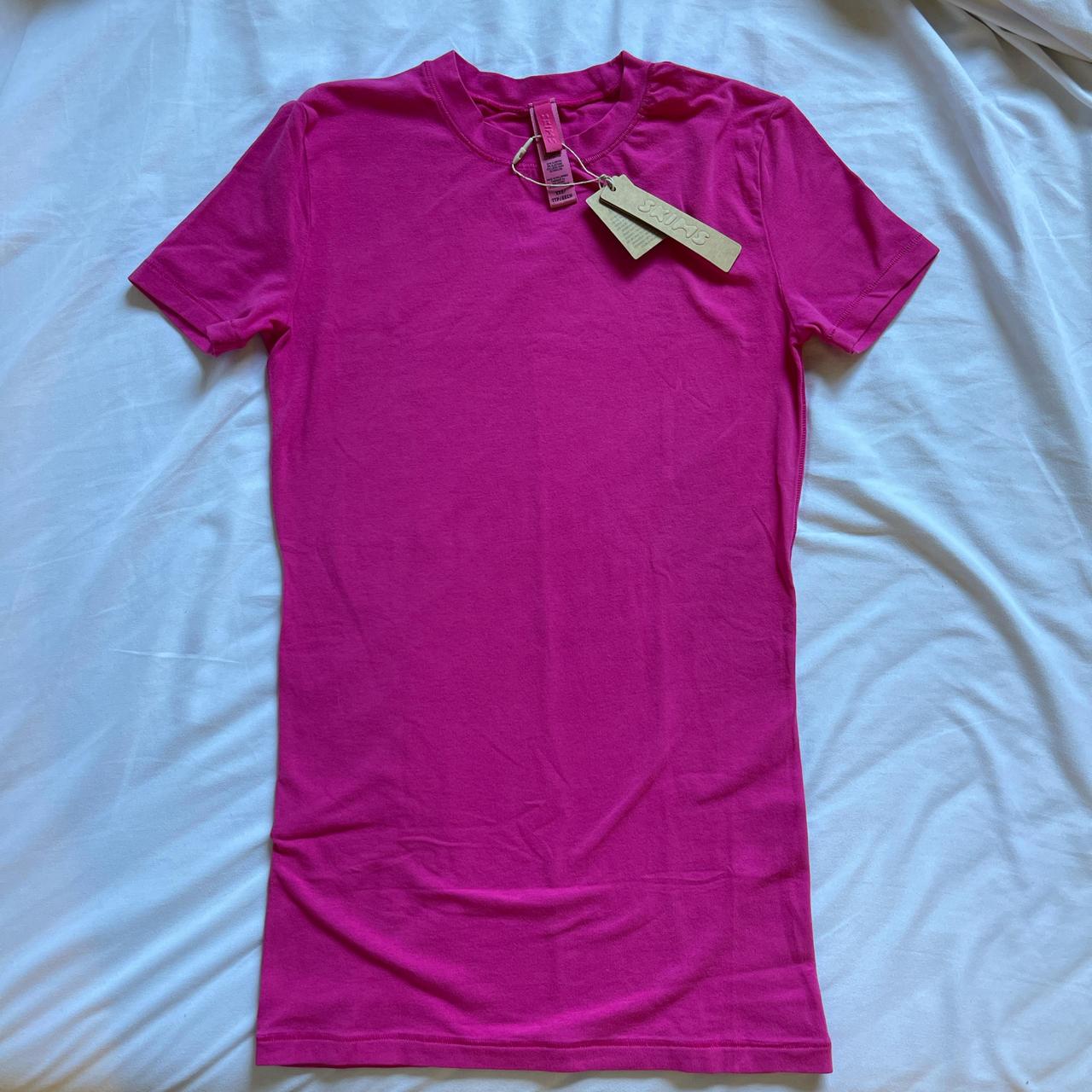 Skims pink long t-shirt - Depop