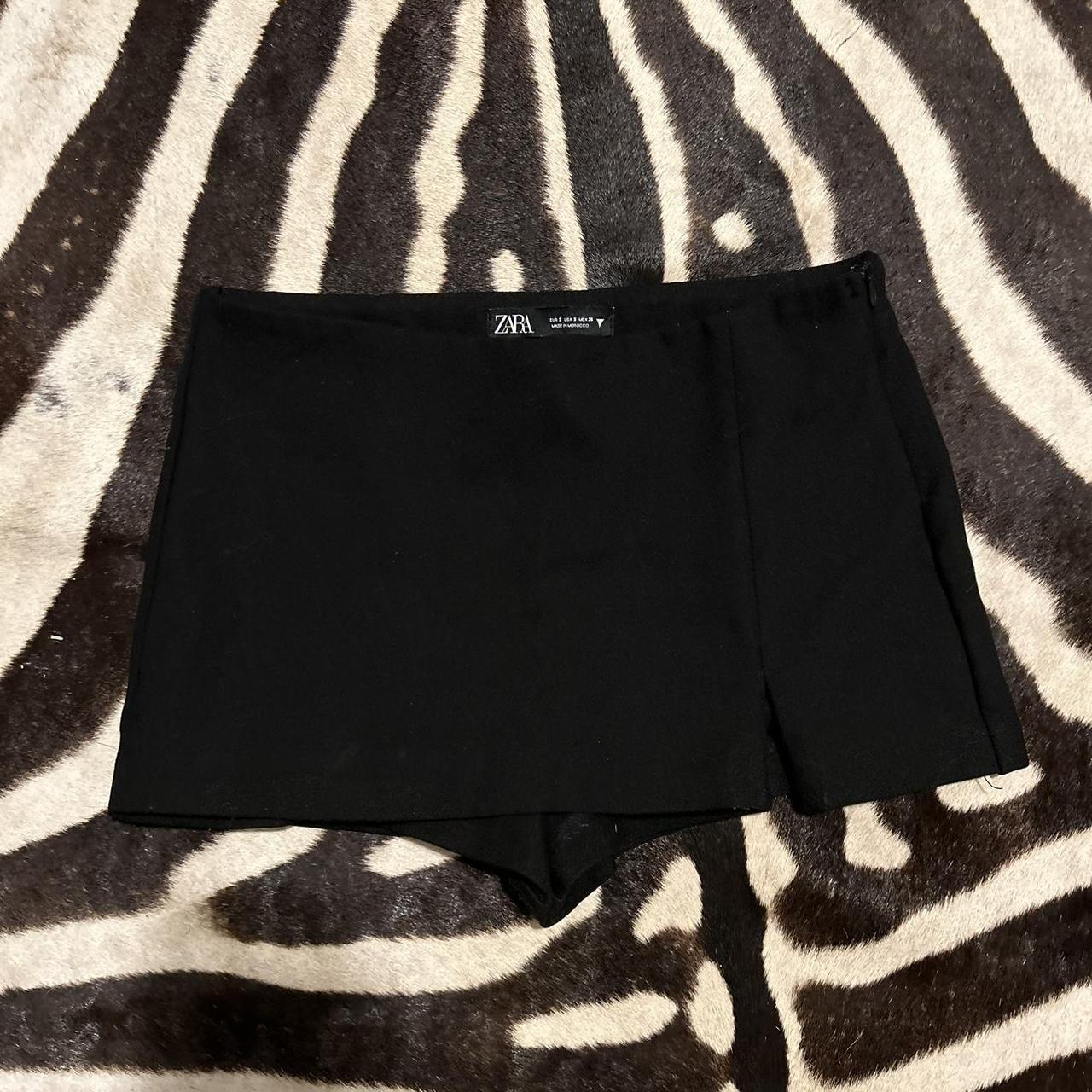 zara black MINI skort 🖤 sz: s sooo cute & never worn... - Depop