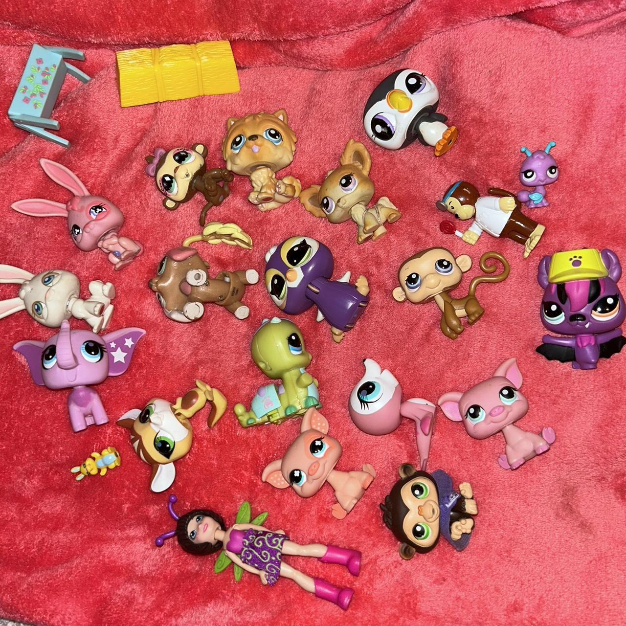 18 LPS, 1 polly pocket, 1 webkinz monkey doctor, 1... - Depop