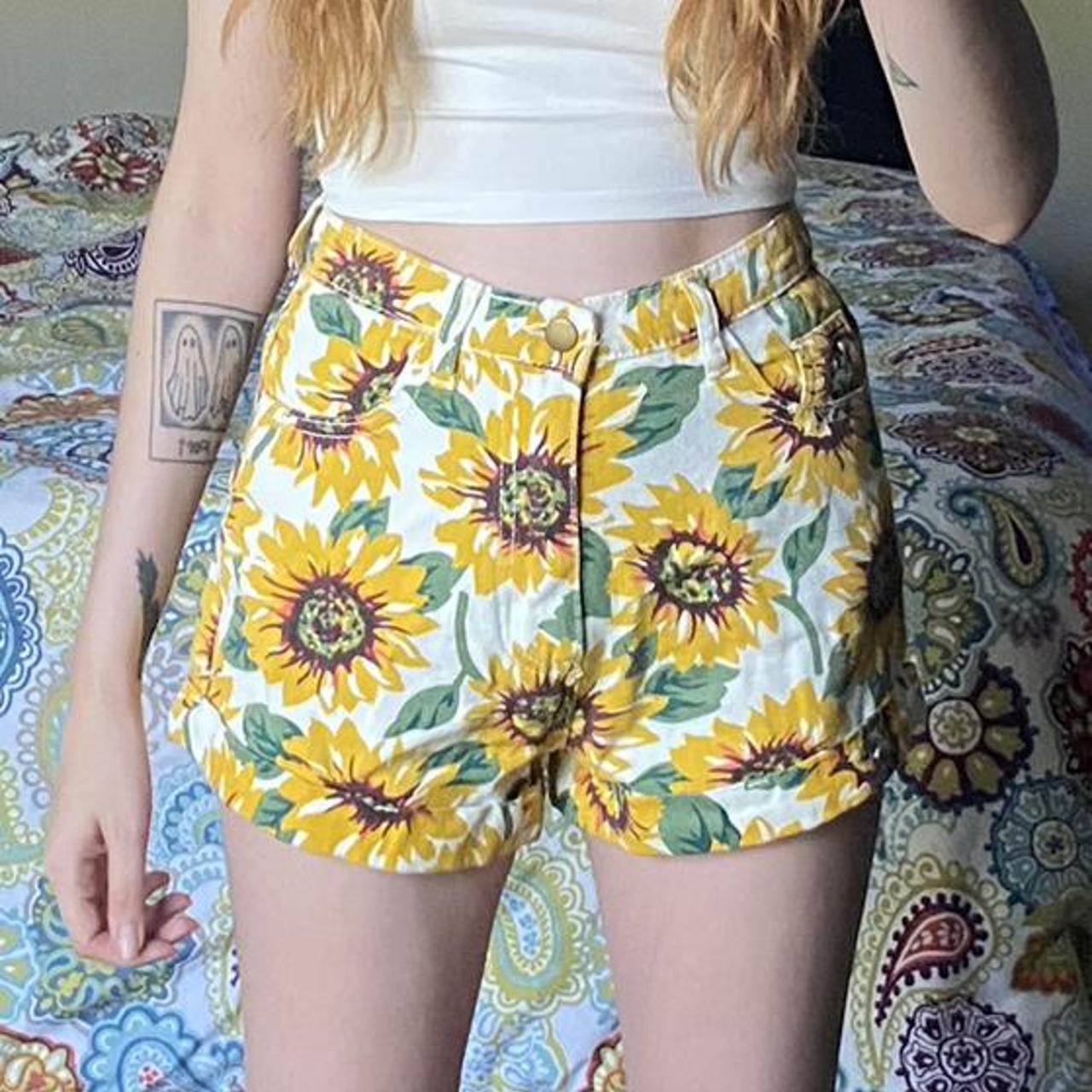 The cutest high waisted sunflower shorts - Depop