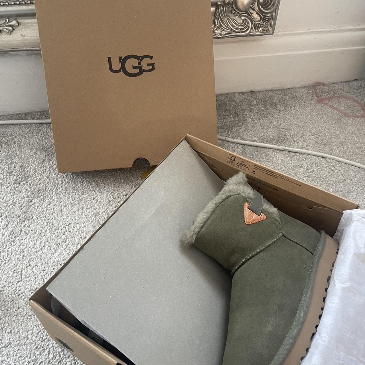 Uggs brand new with receipt size 5 - Depop