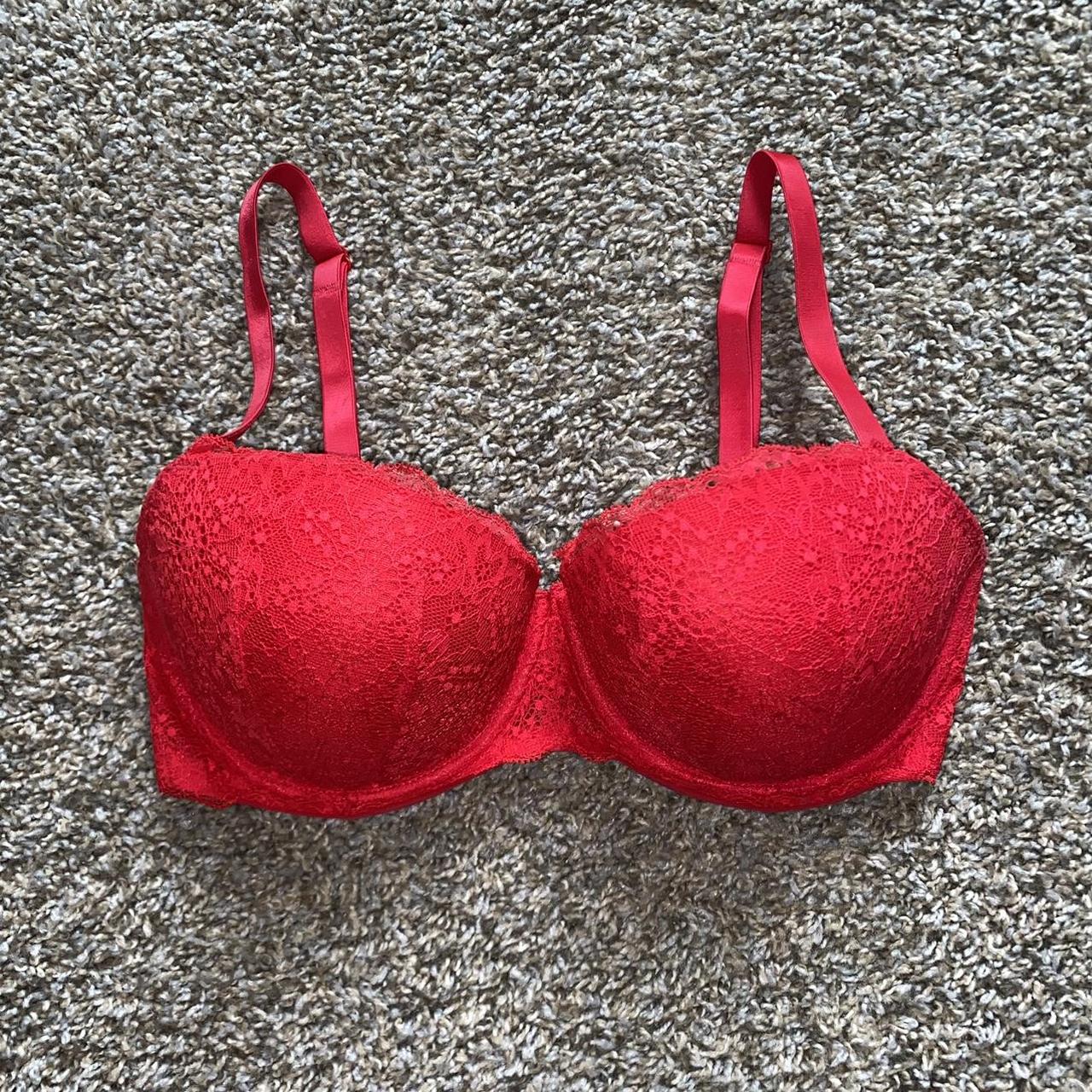 Victoria's Secret Women's Red Bra | Depop