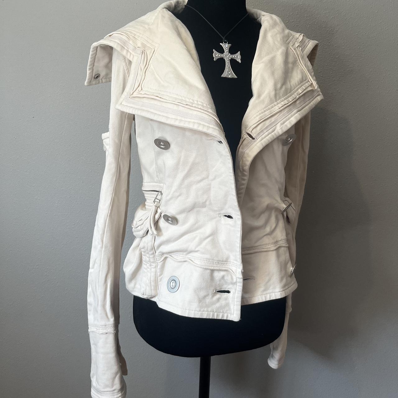 Cutest cream colored coat w/ oversized collar & lots... - Depop