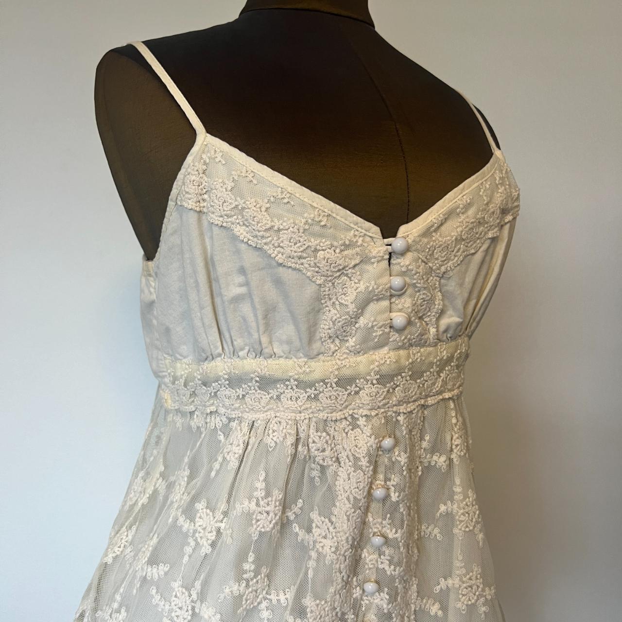 white lacey cami super dainty and flowy lace cami... - Depop