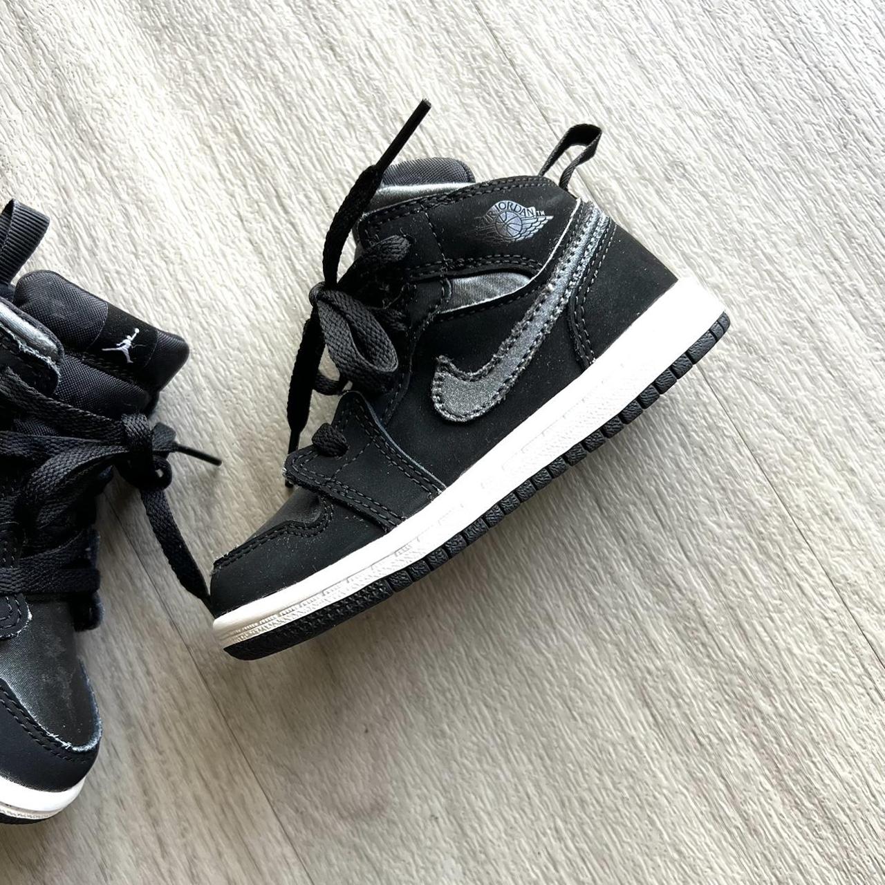 Air Jordan 1 Mid Kids Shoes Kids Size: 7C ⬅️ Great... - Depop