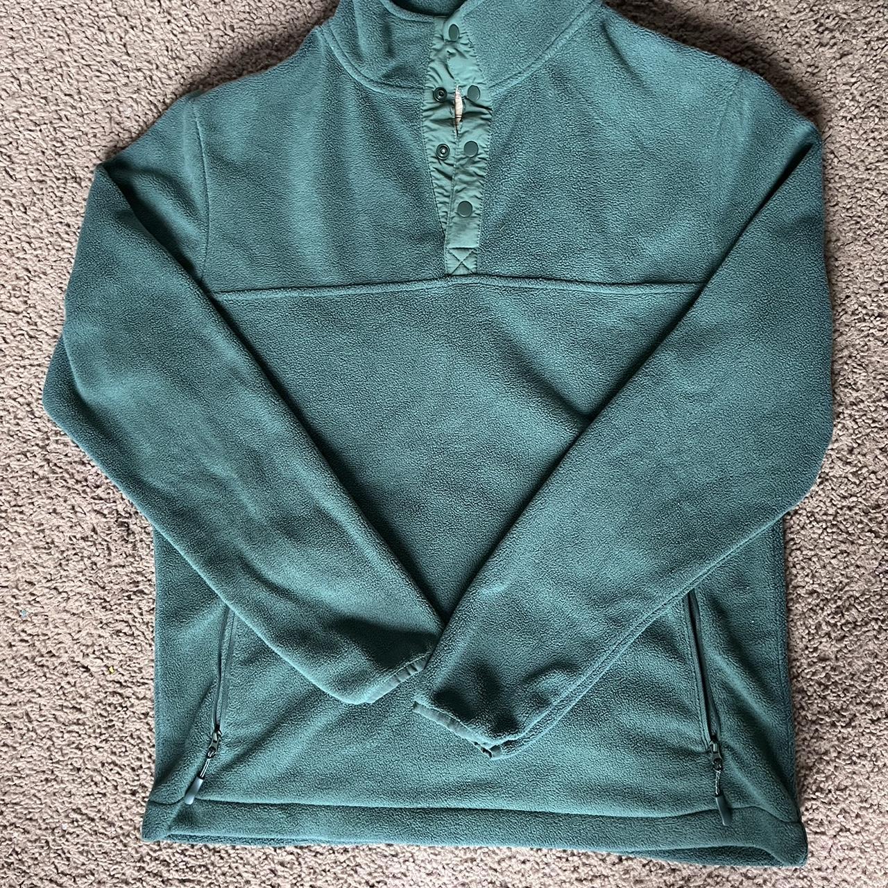 forest green fleece pullover, rarely worn and in... - Depop