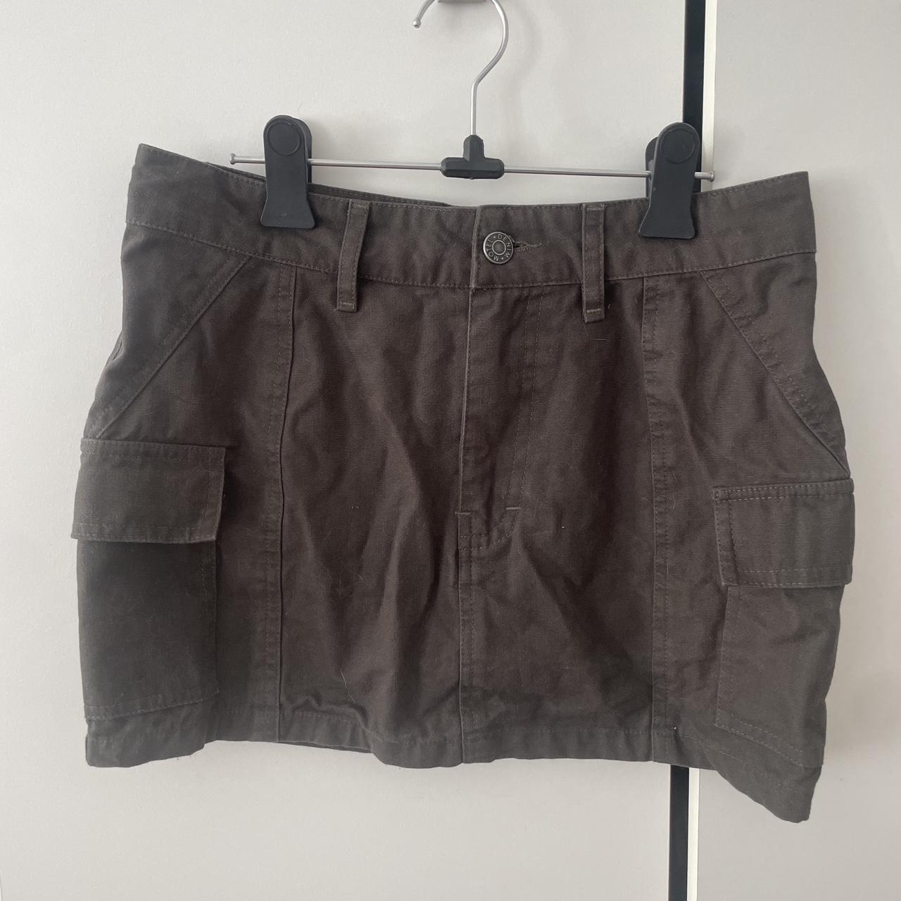 Motel Rocks cargo mini skirt Size XS Tried once - Depop