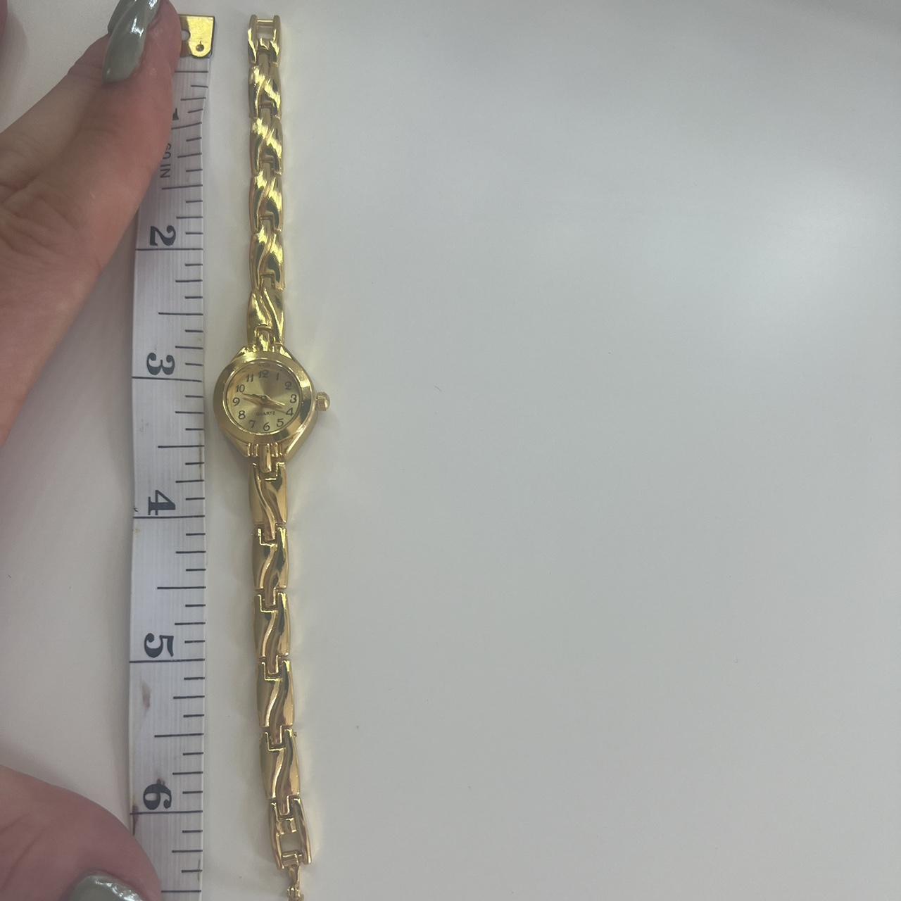 Small gold watch Vintage look Super cute just don’t... - Depop