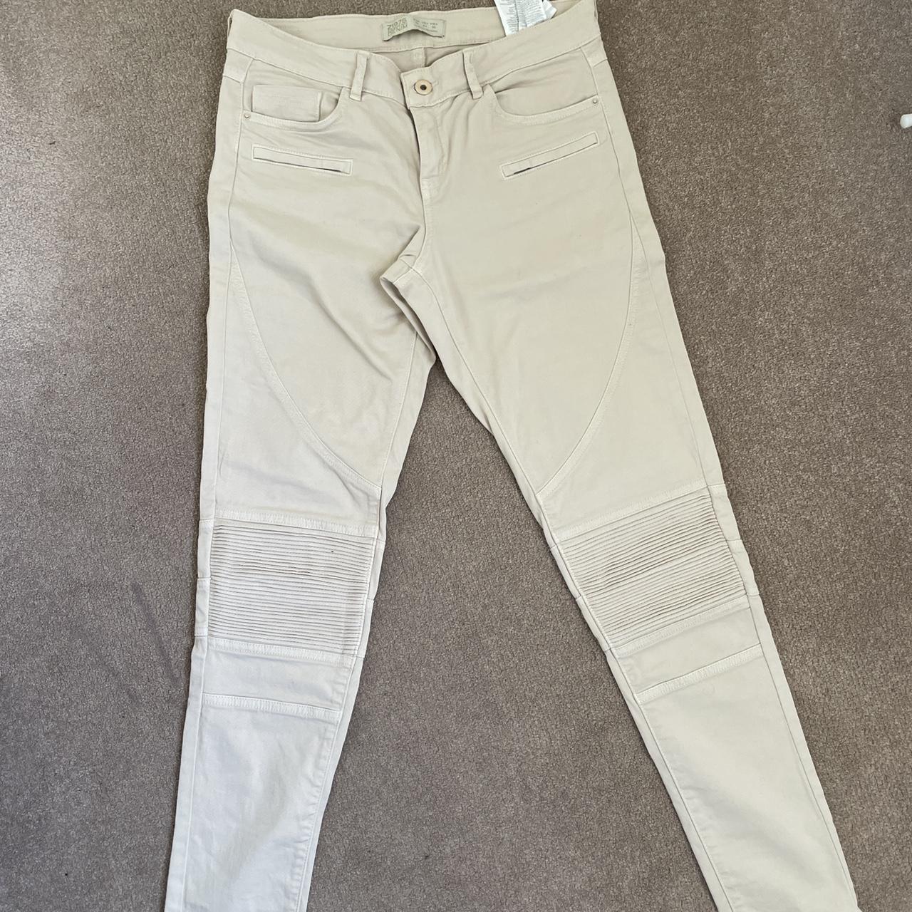 Zara beige denim Low rise jeans Skinny jeans Good... - Depop