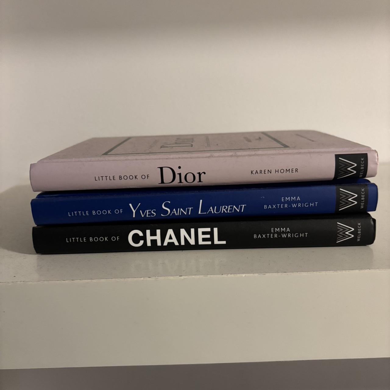 three set of books - Depop