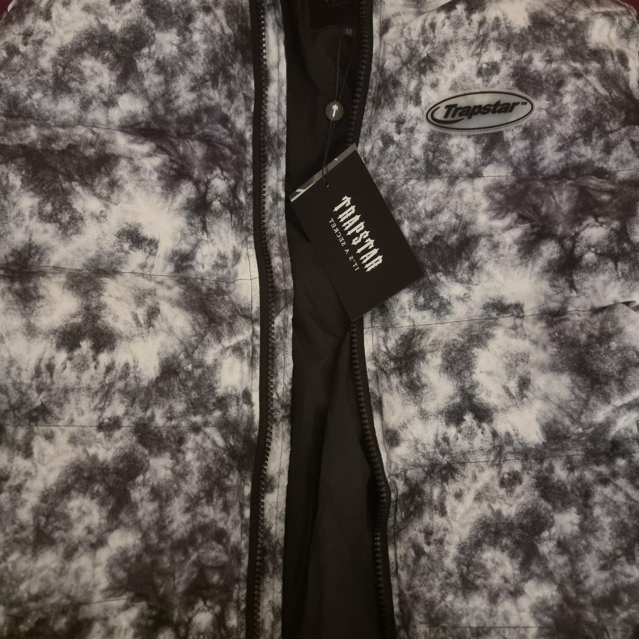Trapstar hyperdrive jacket tie dye Unused with tags... - Depop