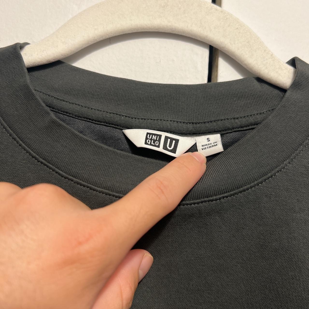 Uniqlo U Airism Tee Dark grey size small 22” by... - Depop