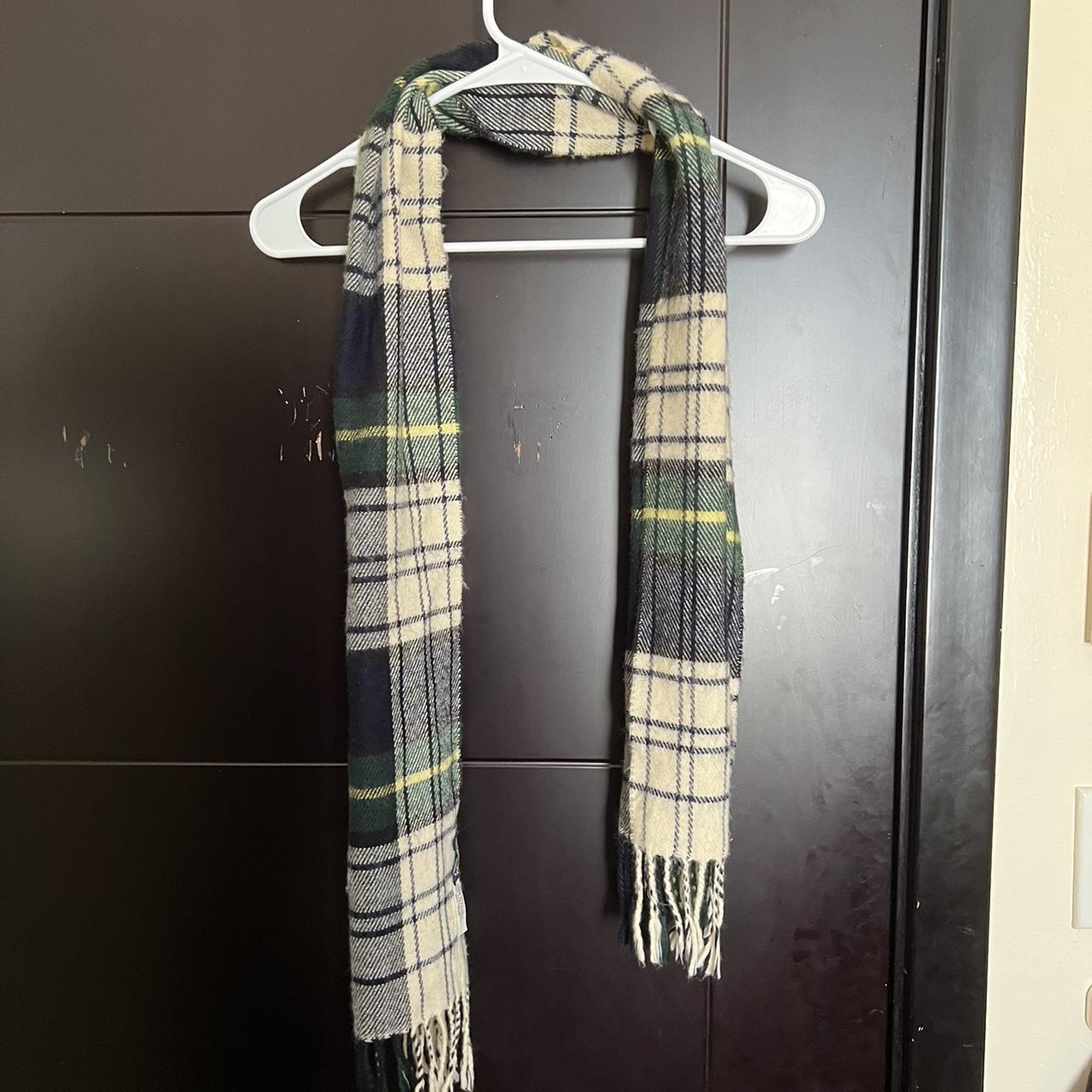 plaid scarf perfect for fall ! msg w questions... - Depop