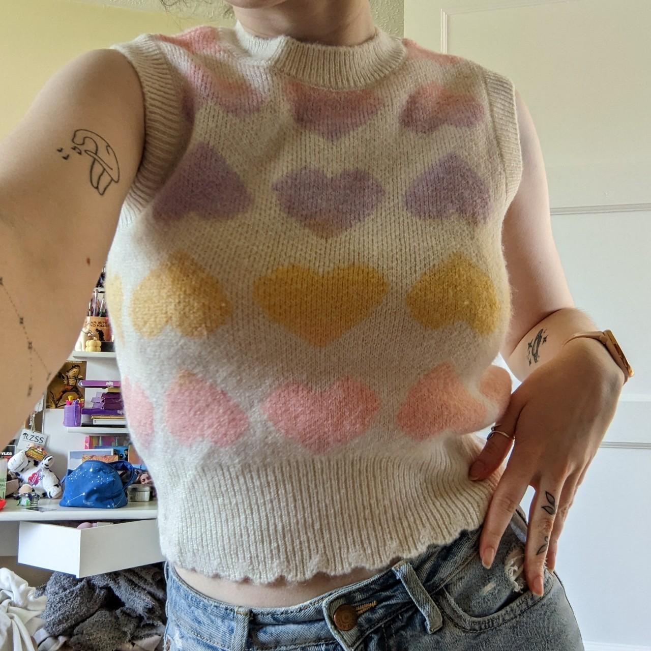 ADORABLE LIKE NEW HEART PRINT VEST the cutest... - Depop
