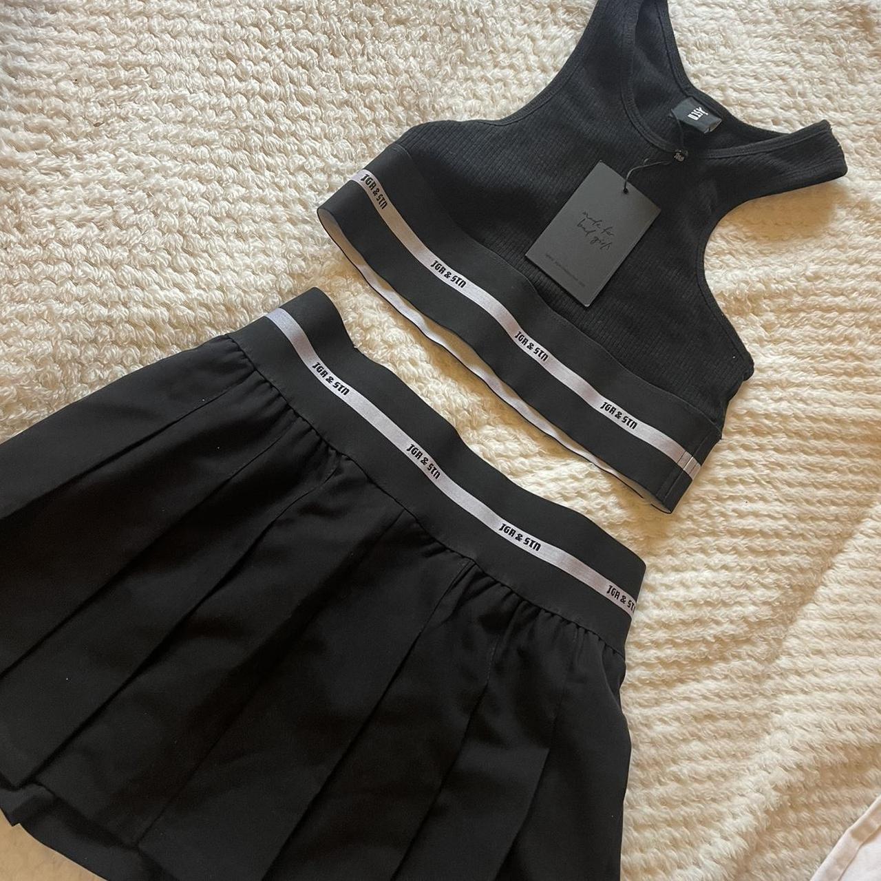 Jagger and stone set size 6 - Depop