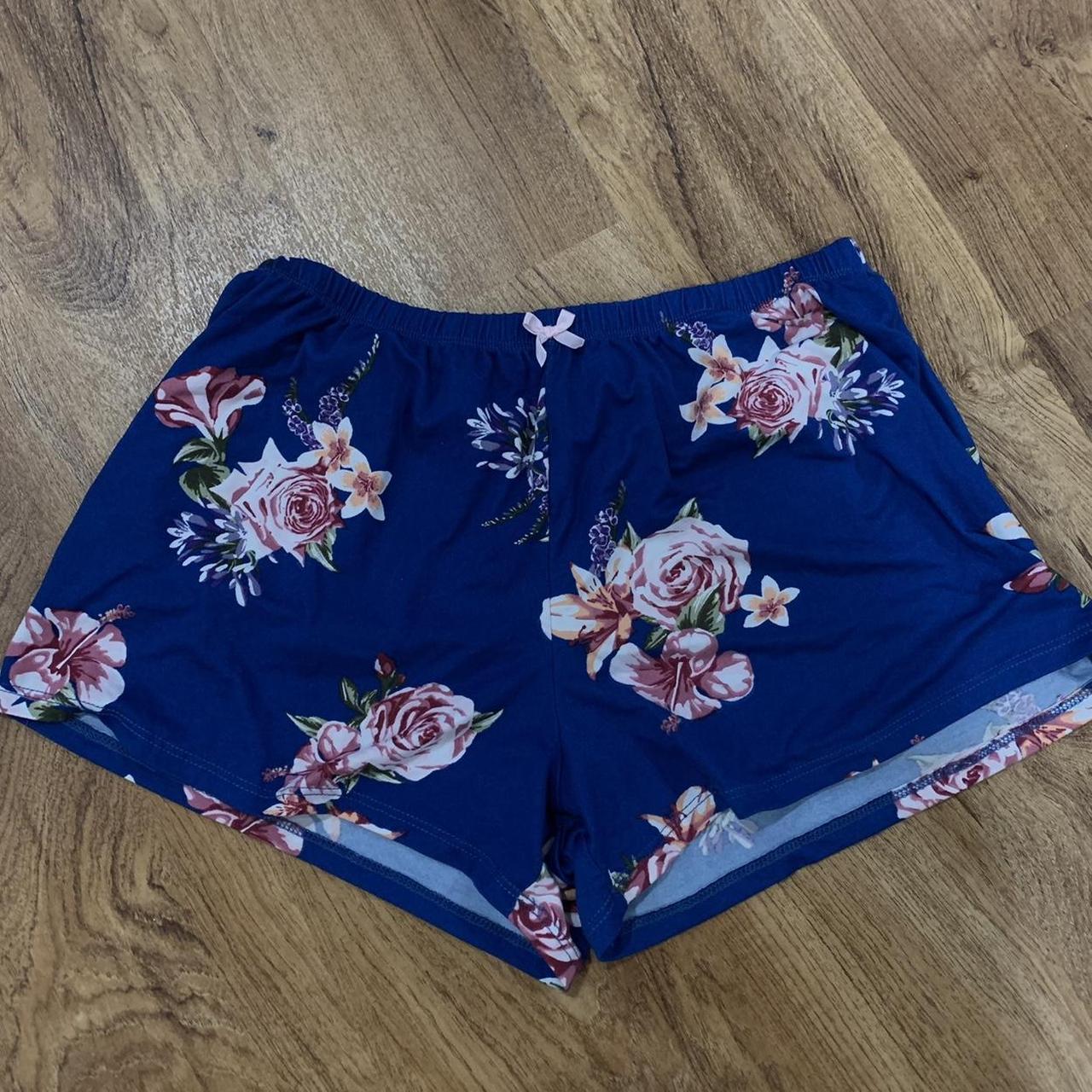 lounge floral print shorts size small excellent... - Depop