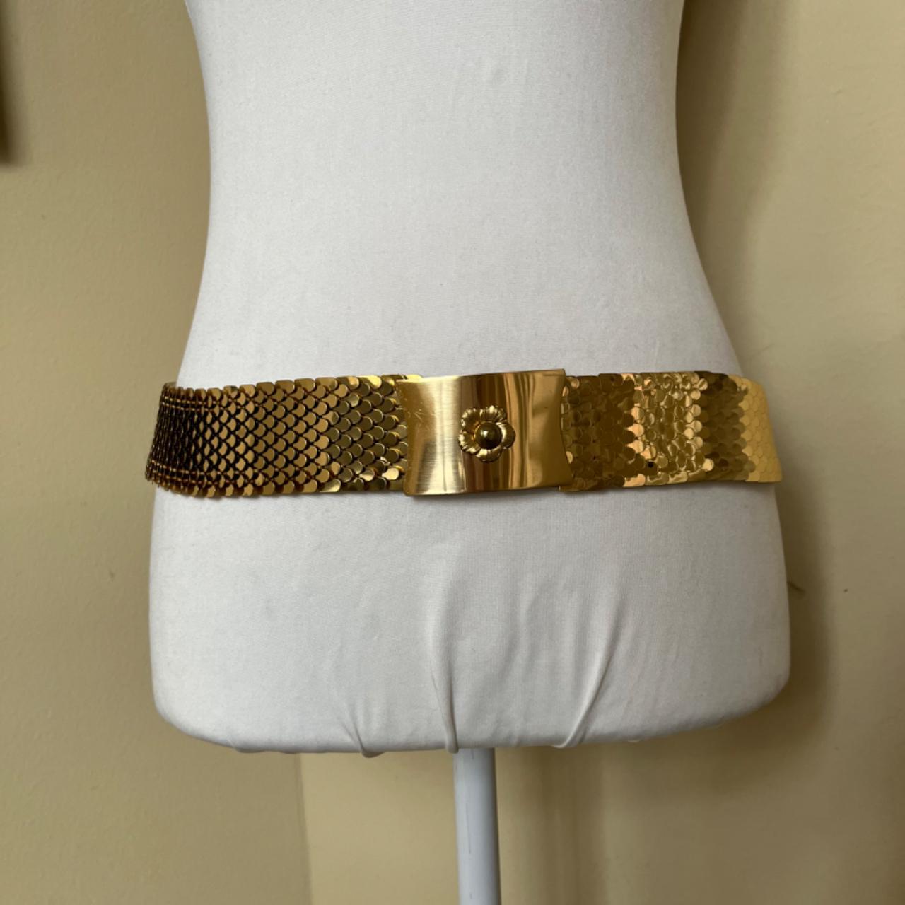gold metal belt with flower buckle. stretchy - Depop