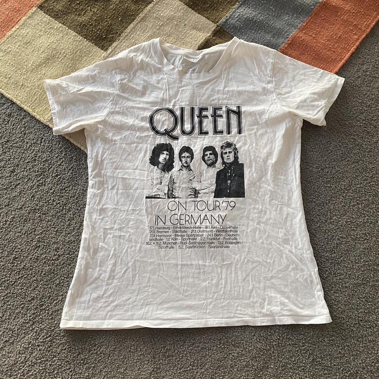 cotton on queen band tee size large, relaxed... - Depop