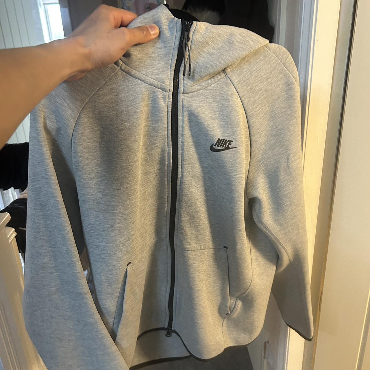 Old season grey Nike tech fleece - Depop