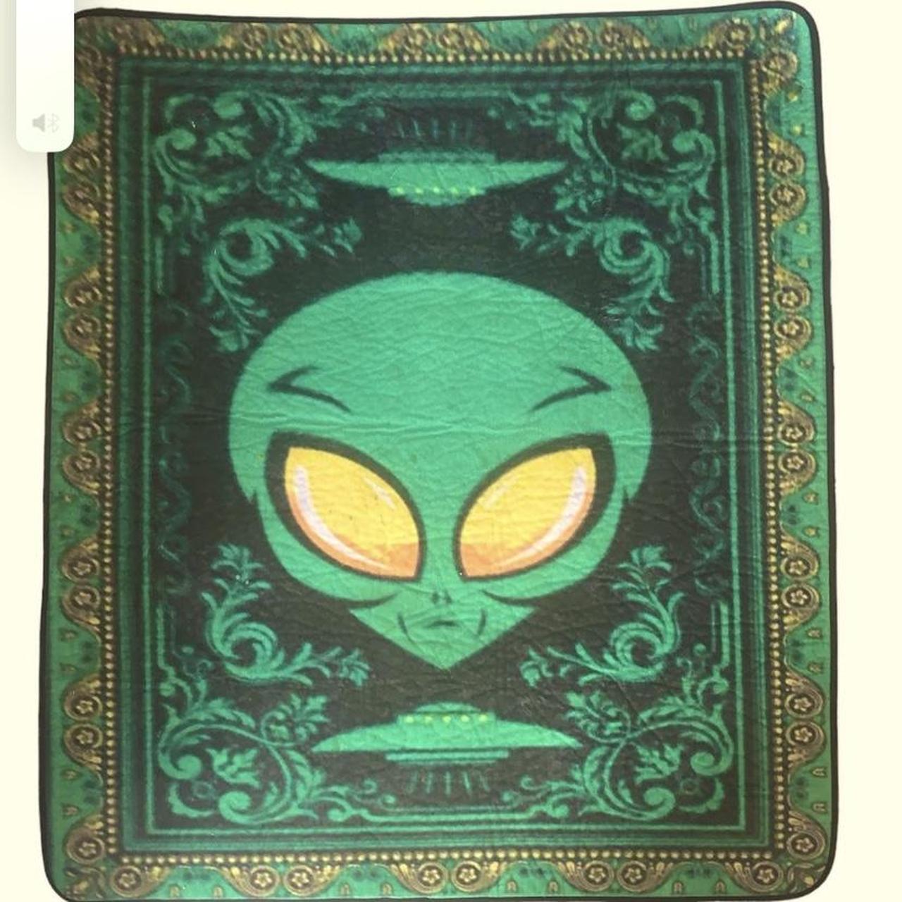 Trippy green alien rug 45” 1/2 W 39” #alien #rug... - Depop