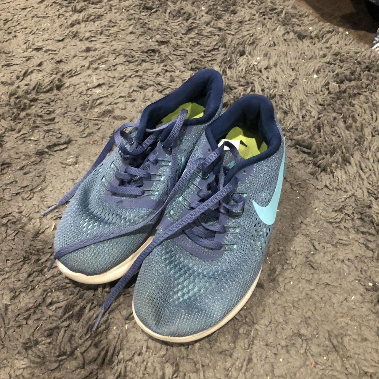 blue nike running shoes - Depop