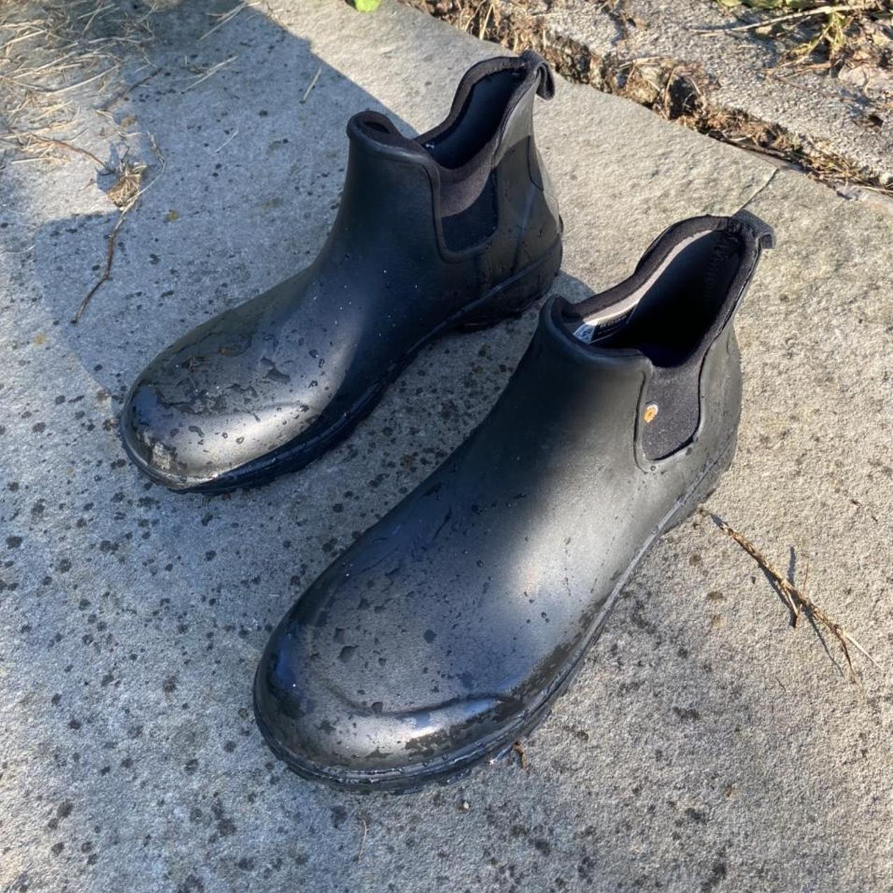 BOGS waterproof runbber laceless rain boots. near... - Depop