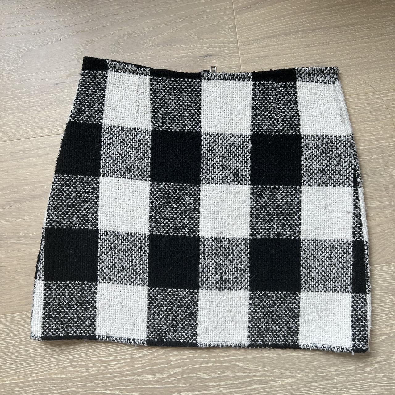Forever 21 wool like plaid skirt - Depop