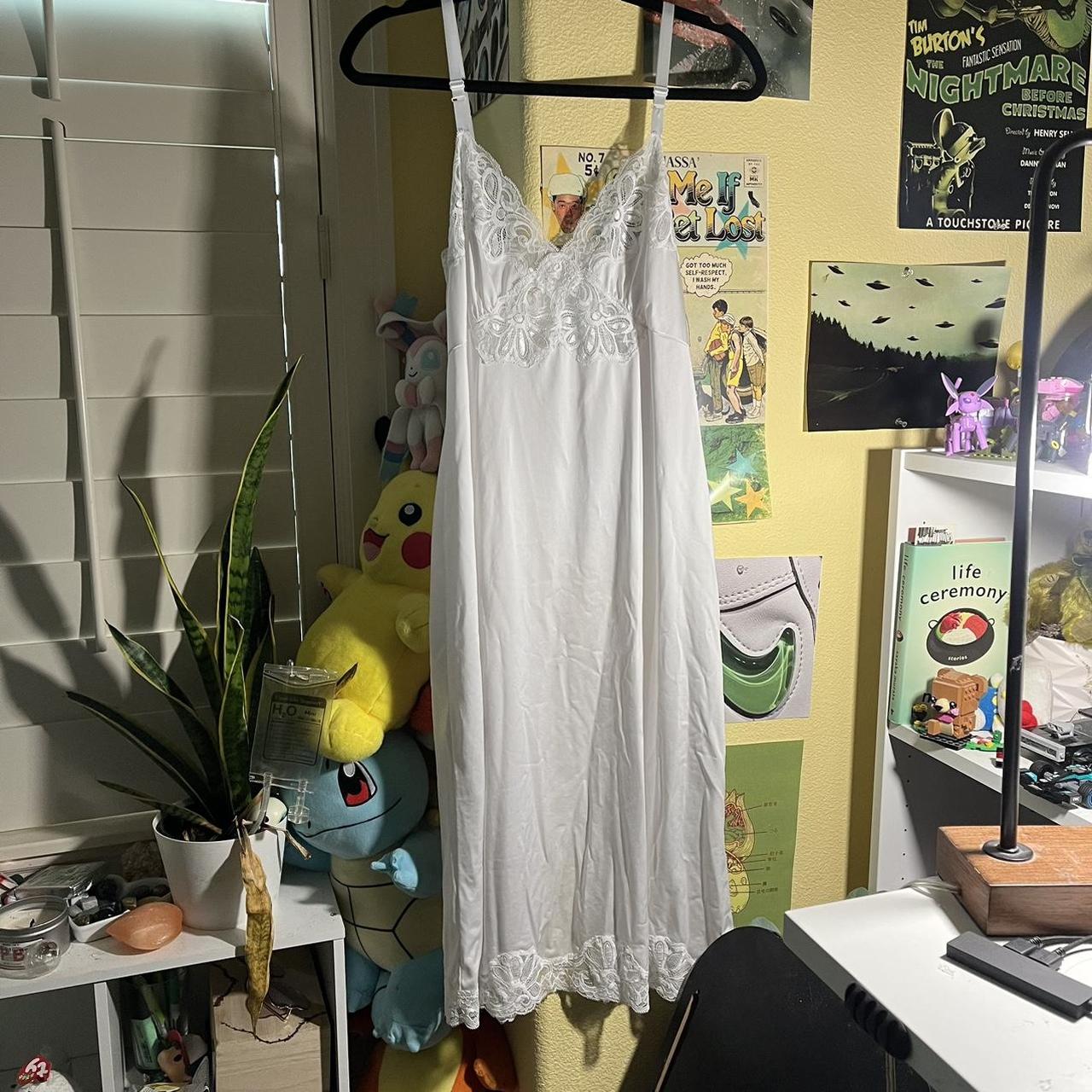 Shadow Line Vintage Classy White slip dress Gorgeous... - Depop