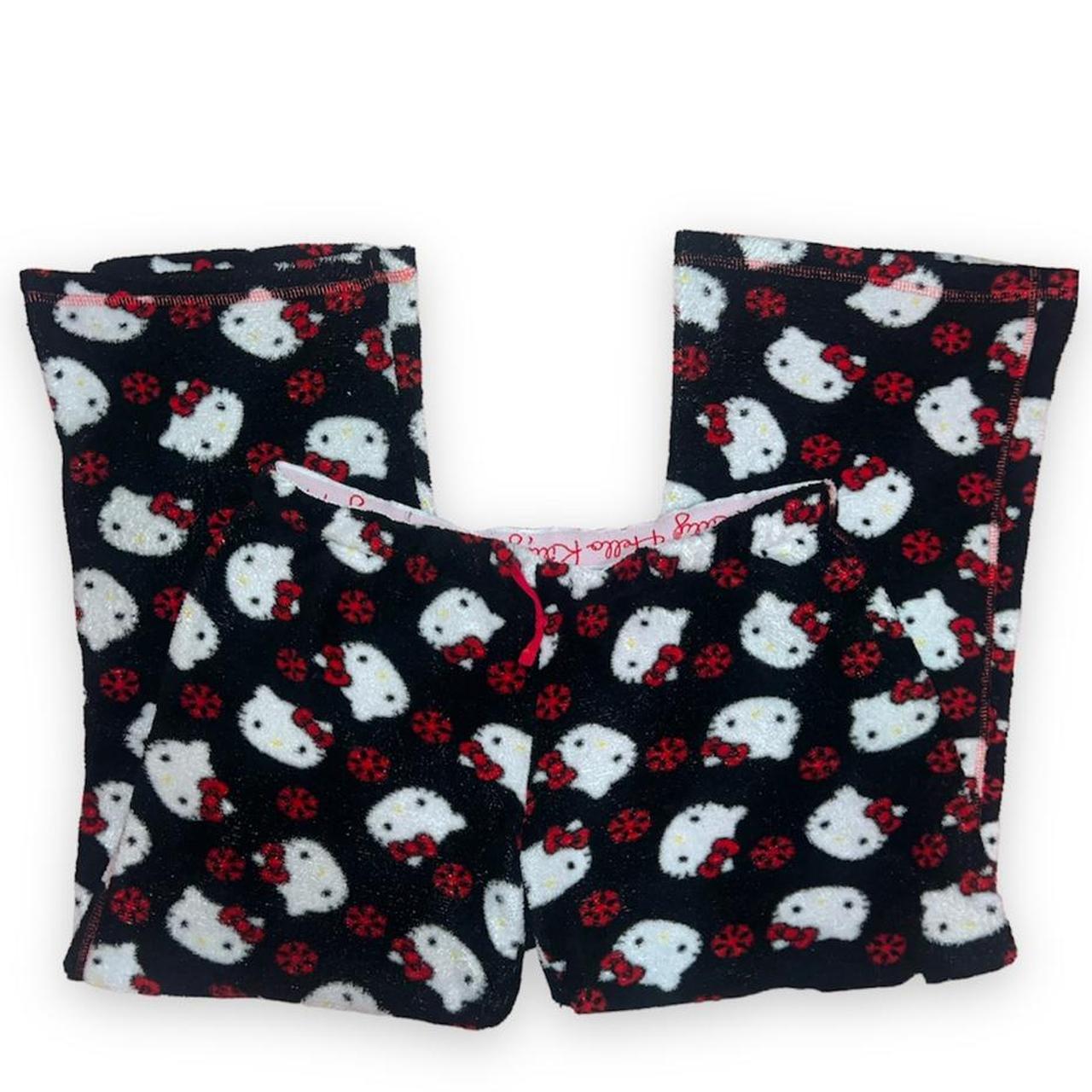 🖤 FLUFFY HELLO KITTY PAJAMA PANTS IN SIZE MEDIUM... - Depop