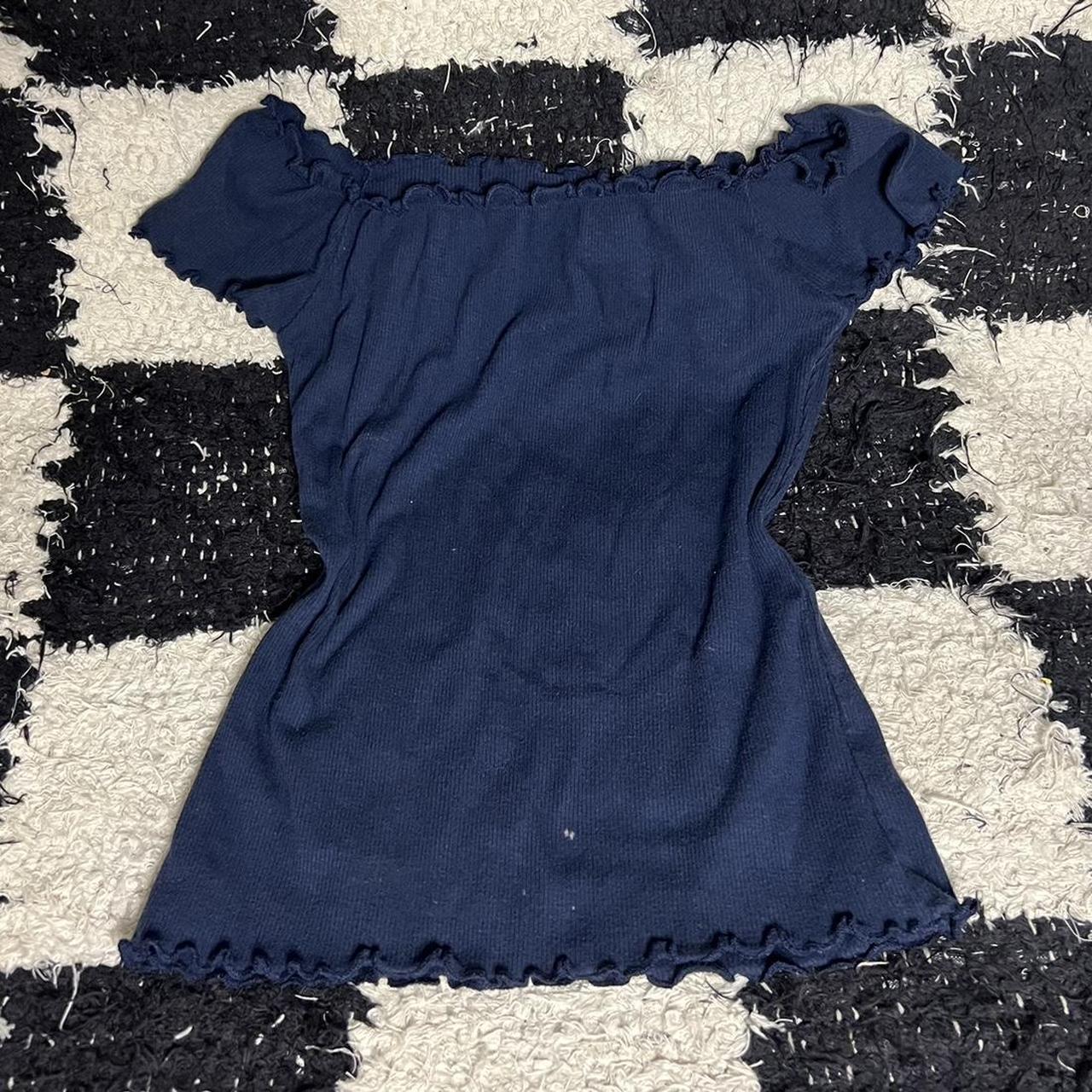 vintage off the shoulder Hollister top - Depop