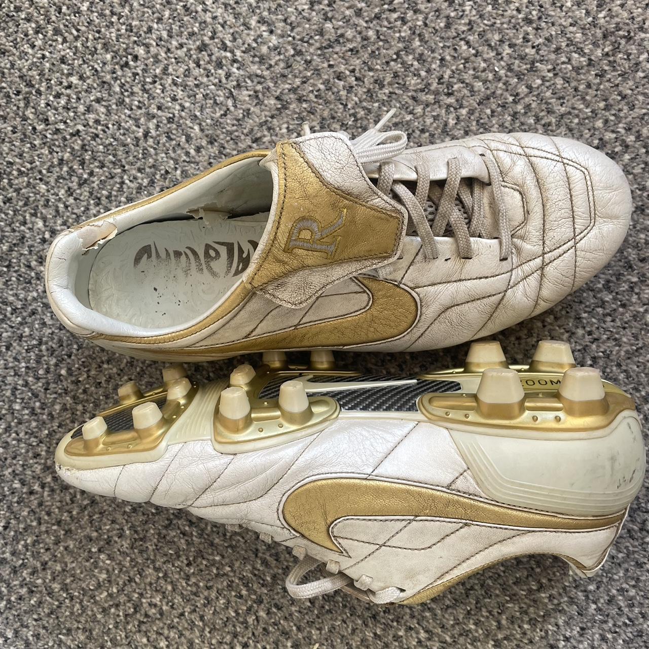 NIKE R10 TIEMPOS 2005 VERY RARE warn however in... - Depop