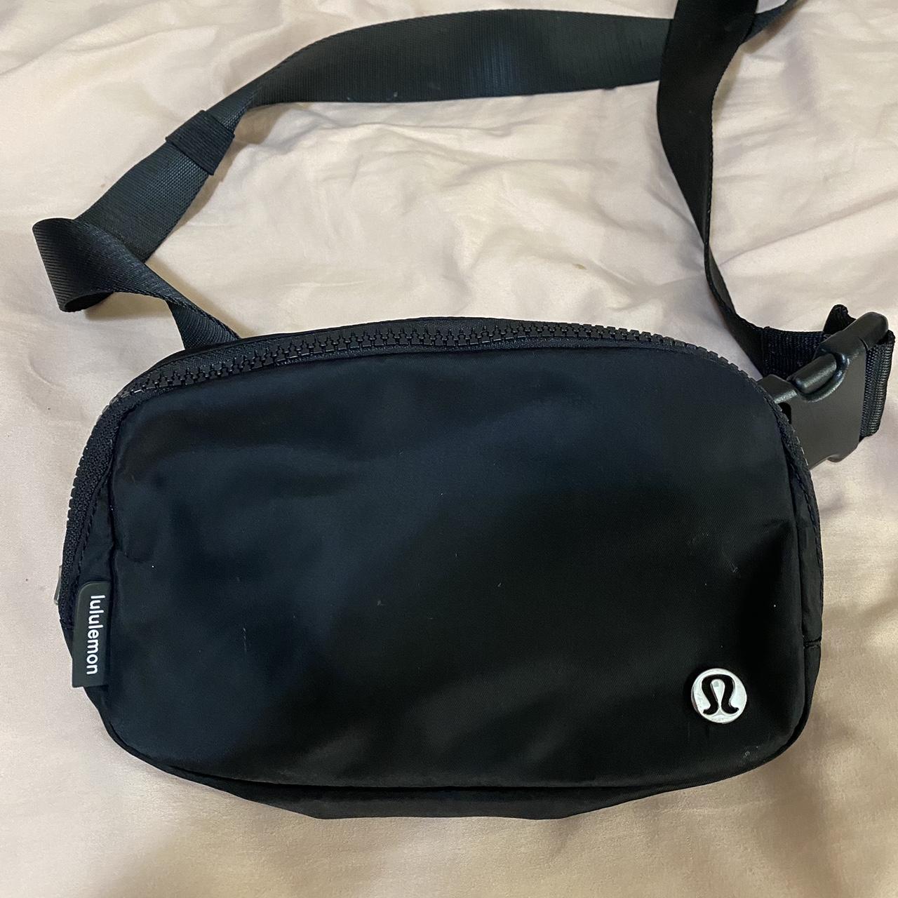 Lulu lemon fanny pack Worn once - Depop