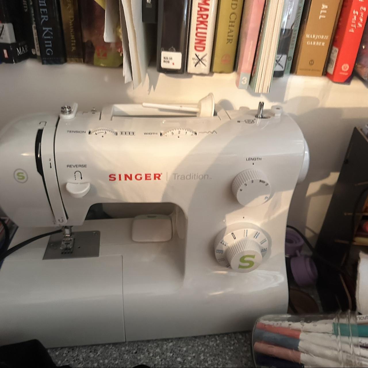 Singer sewing machine Only used a few times - Depop