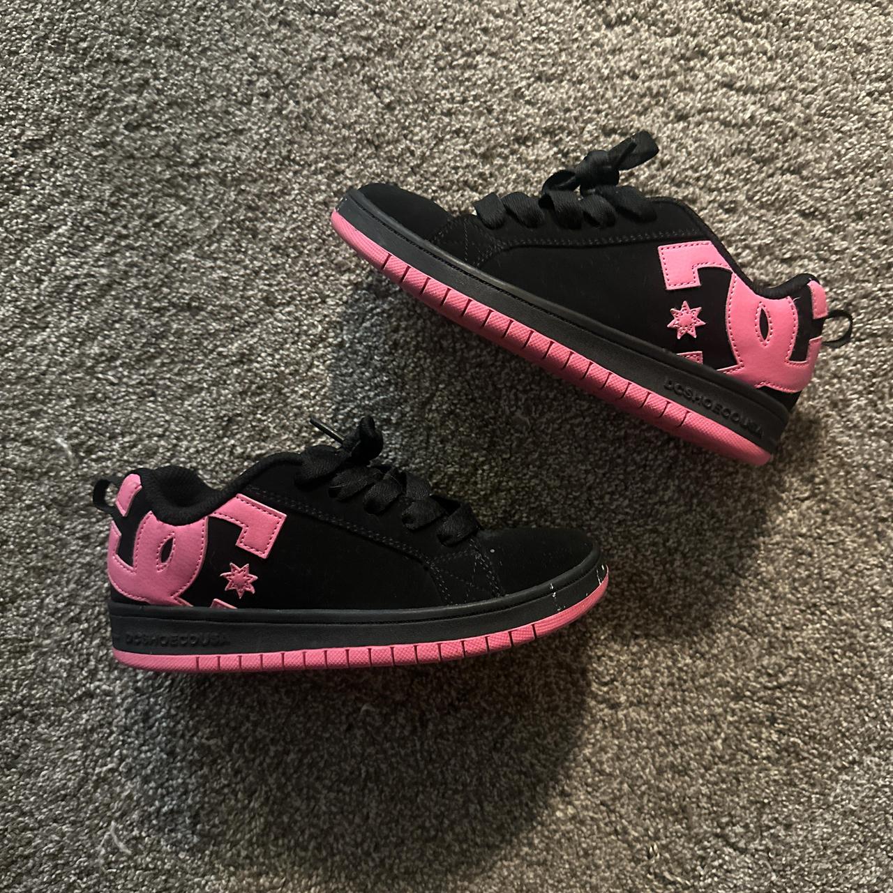 Black and pink DC skate shoes #skaterstyle | Depop