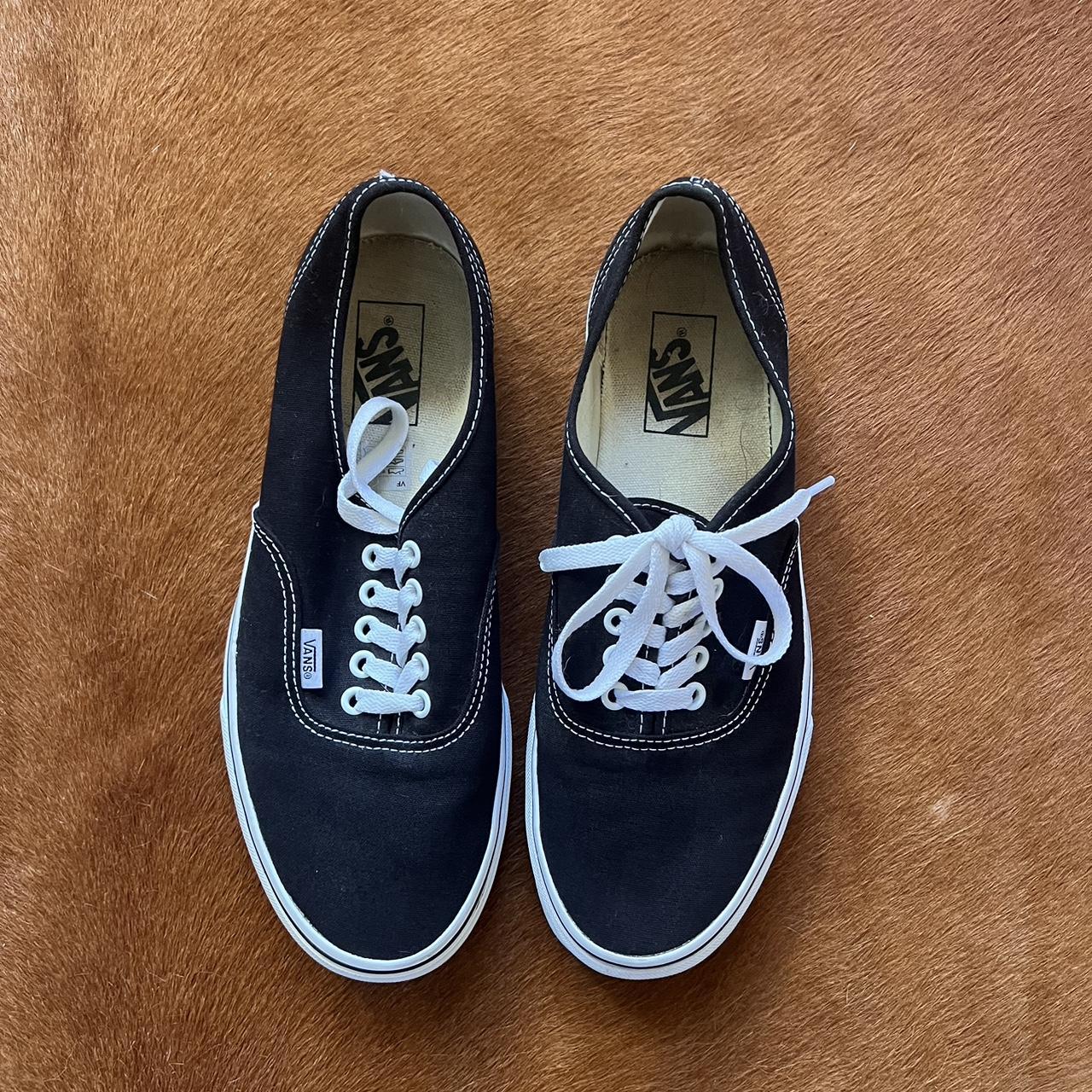 Lightly used men’s Vans Size 9 - Depop