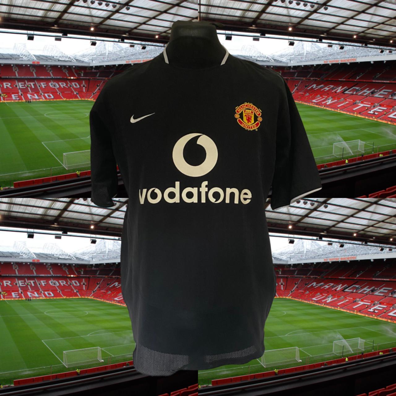 MANCHESTER UNITED 2003-05 AWAY FOOTBALL SHIRT Size:... - Depop