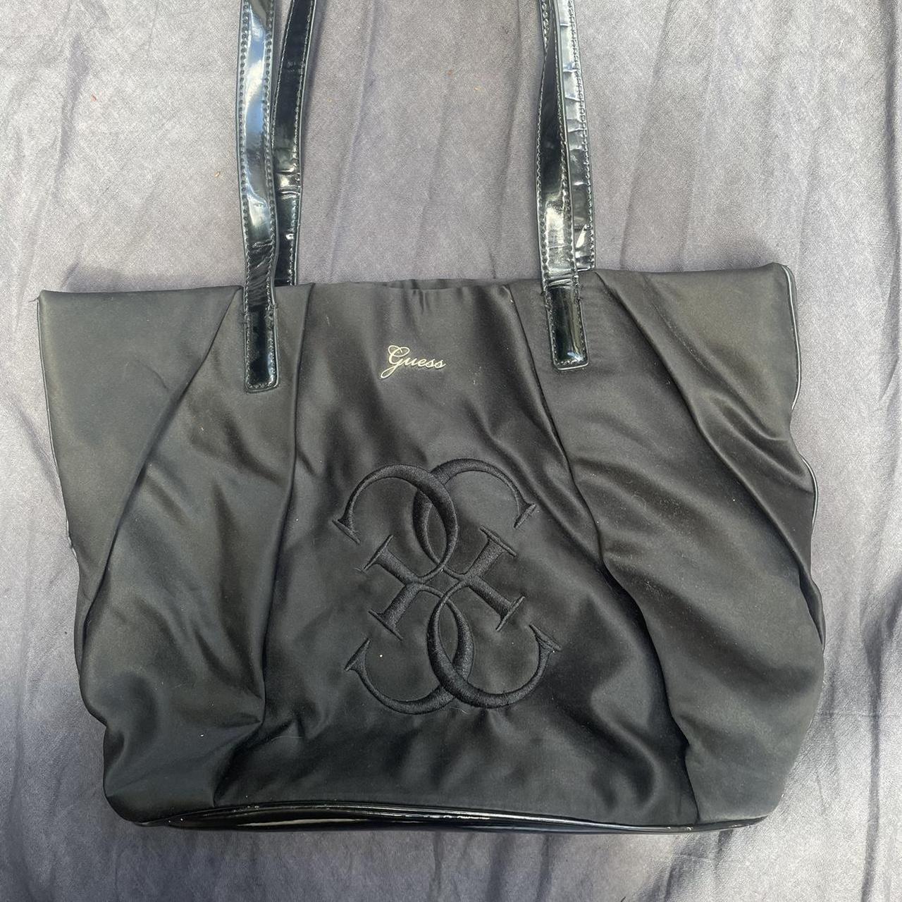 VINTAGE GUESS HOBO BAG 🎀 gorgeous red lining 🎀... - Depop