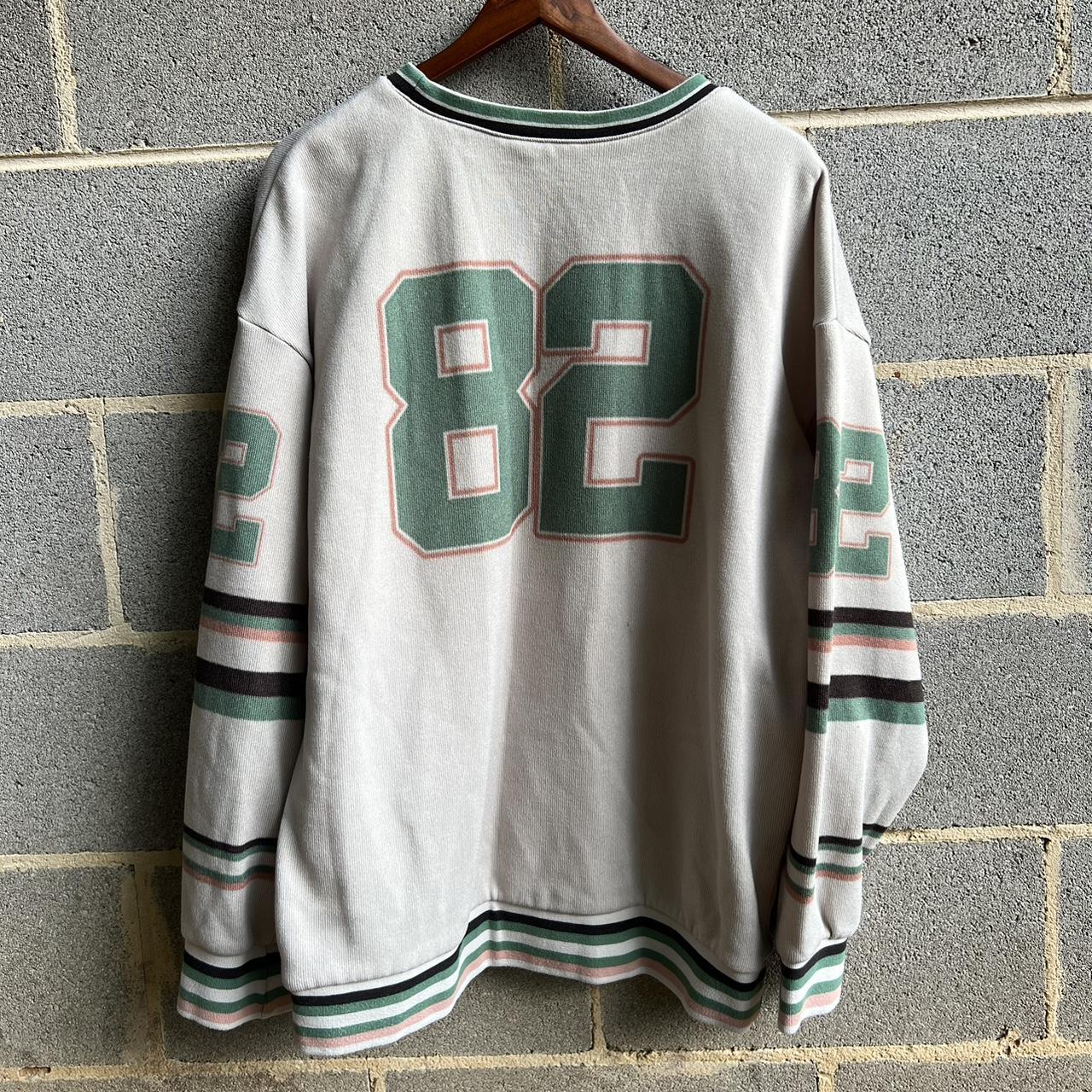 Buc-ee’s #82 Retro Logo Sweatshirt This is a super... - Depop