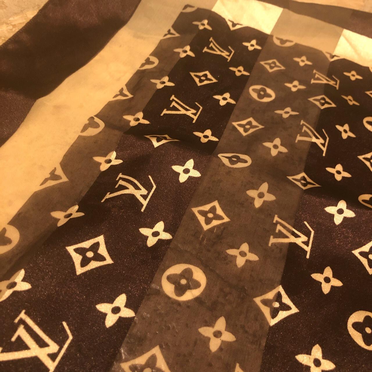🖤Louis Vuitton silk monogram scarf🖤 bought at a... - Depop