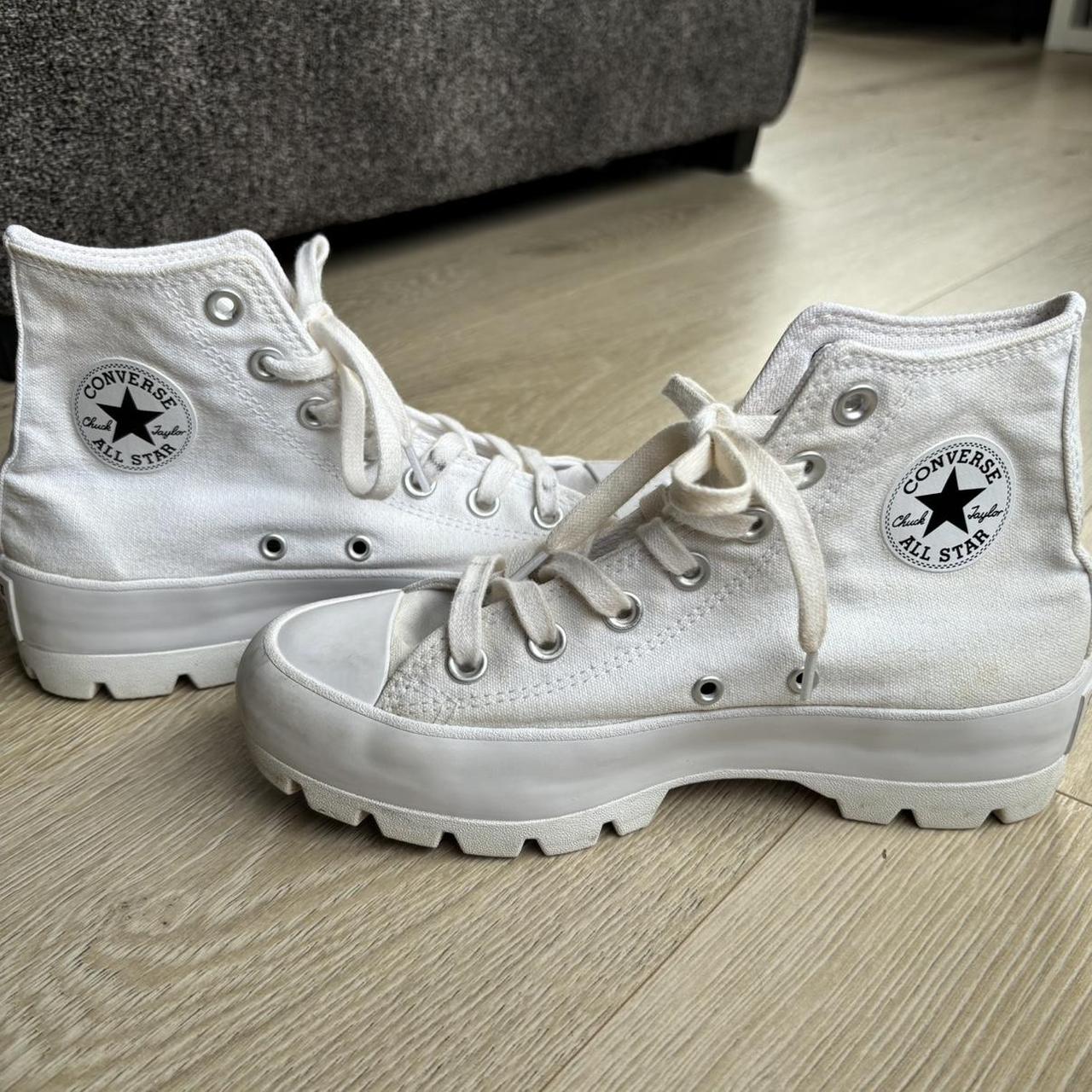 white chunky platform Converse! size 6, worn a few... | Depop