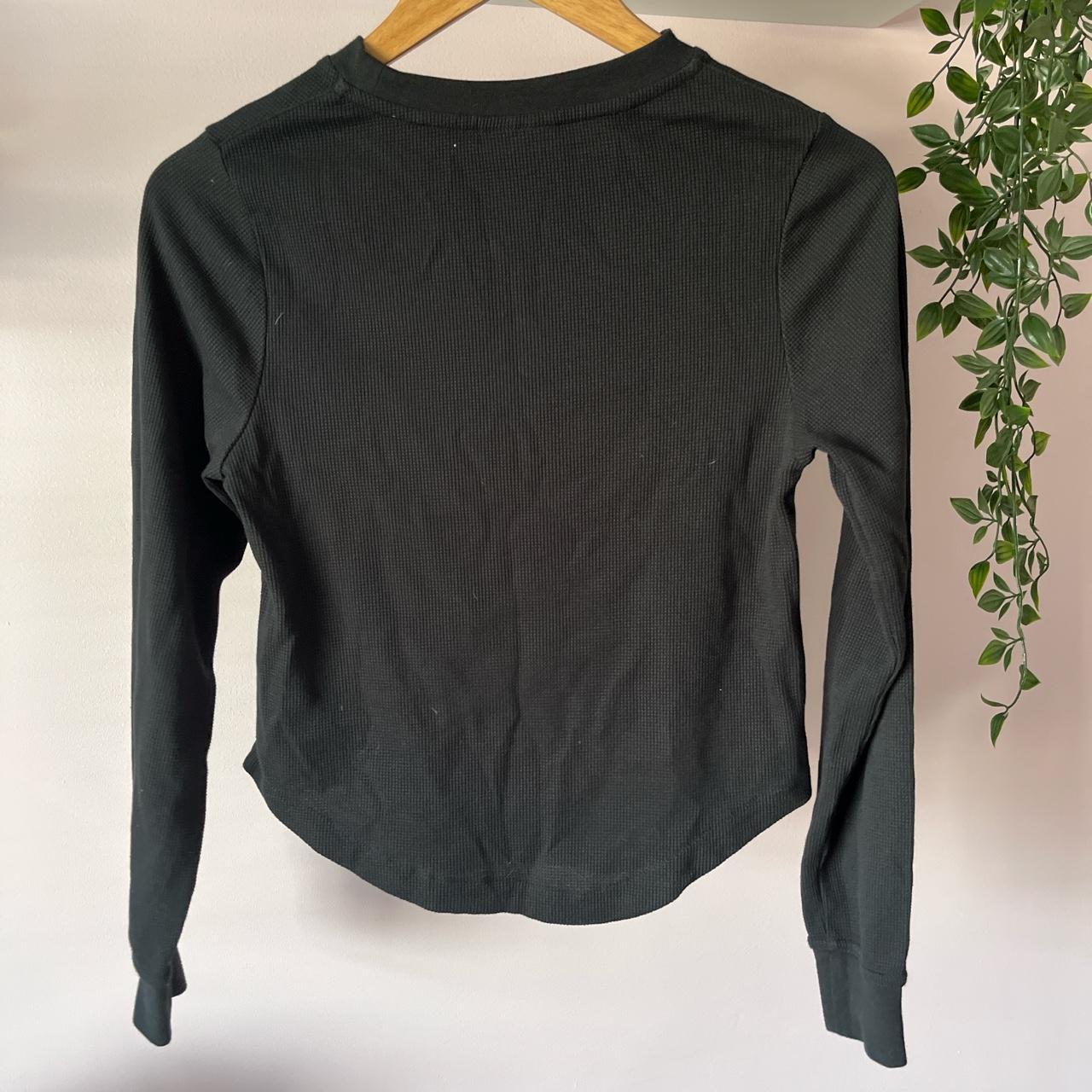women’s nike black long sleeve top - Depop